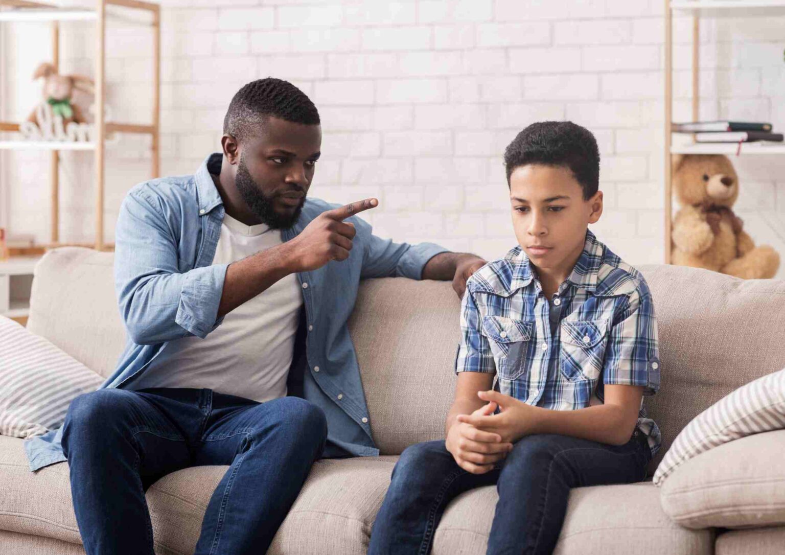 How to Deal With an Argumentative Child {9 Expert Tips}
